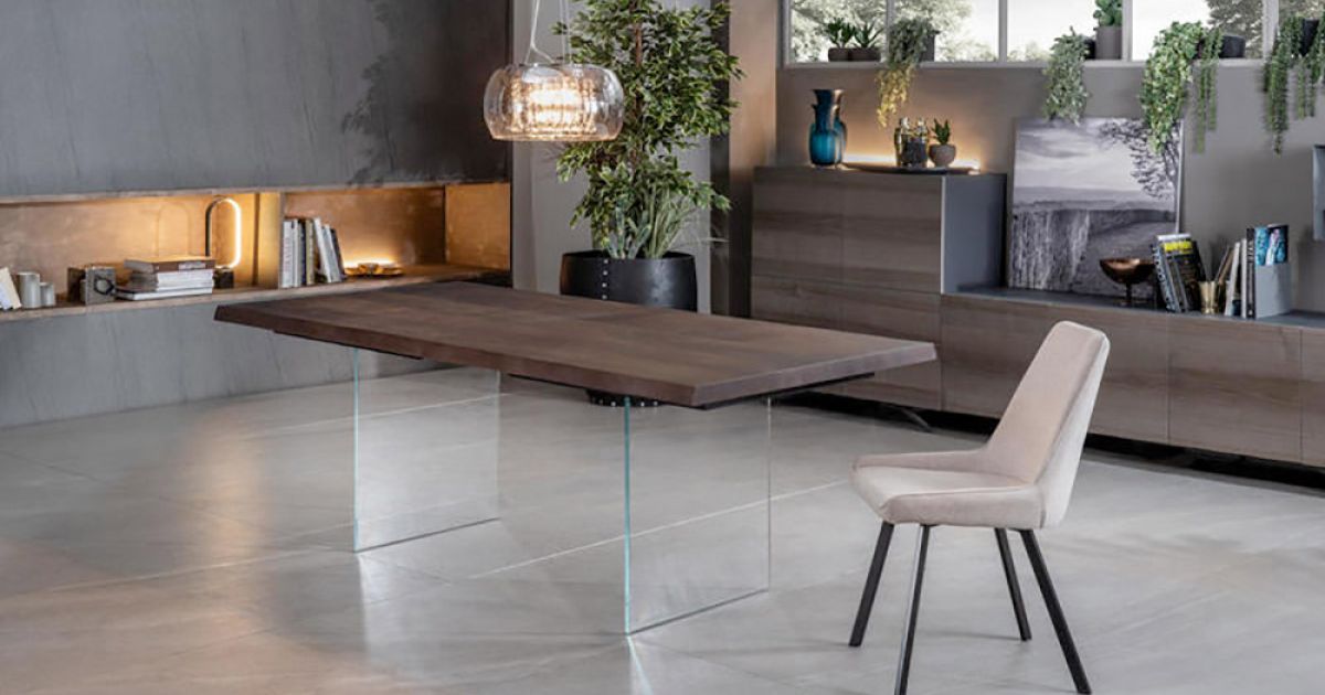 Tavolinë fikse në rimeso lisi dhe xham të temperuar